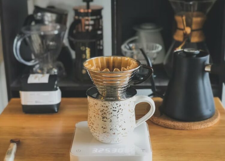 4 Alat Manual Brew yang Murah dan Mudah Digunakan