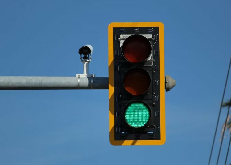 5 Lampu APILL di Surabaya yang Durasinya Ora Umum