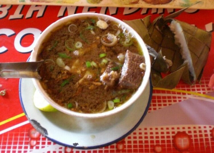 5 Ciri Khas yang Melekat pada Warung Coto di Makassar