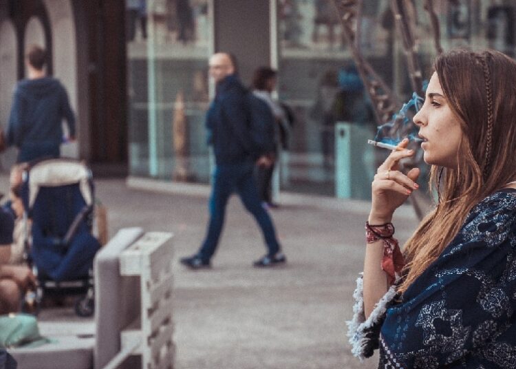 7 Merek Rokok Favorit Perempuan - Terminal Mojok