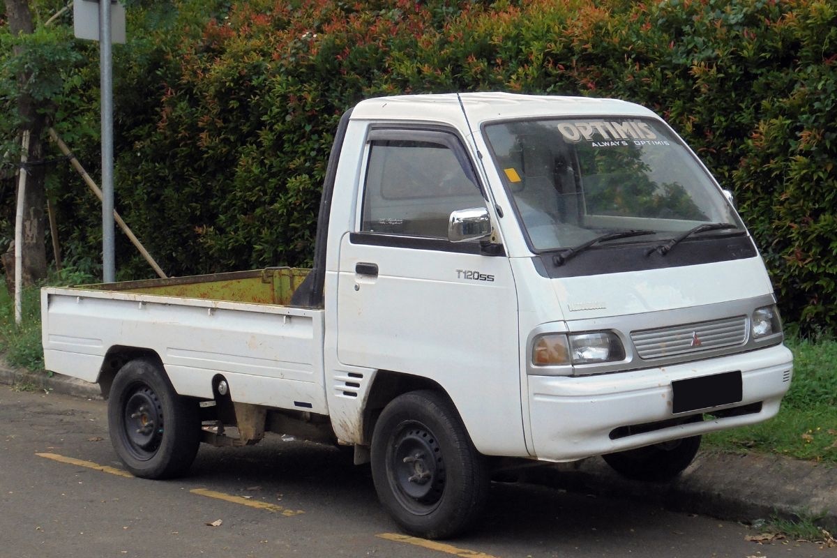 Mobil pick up Mitsubishi Colt, Mobil Loyo yang Malah Merepotkan