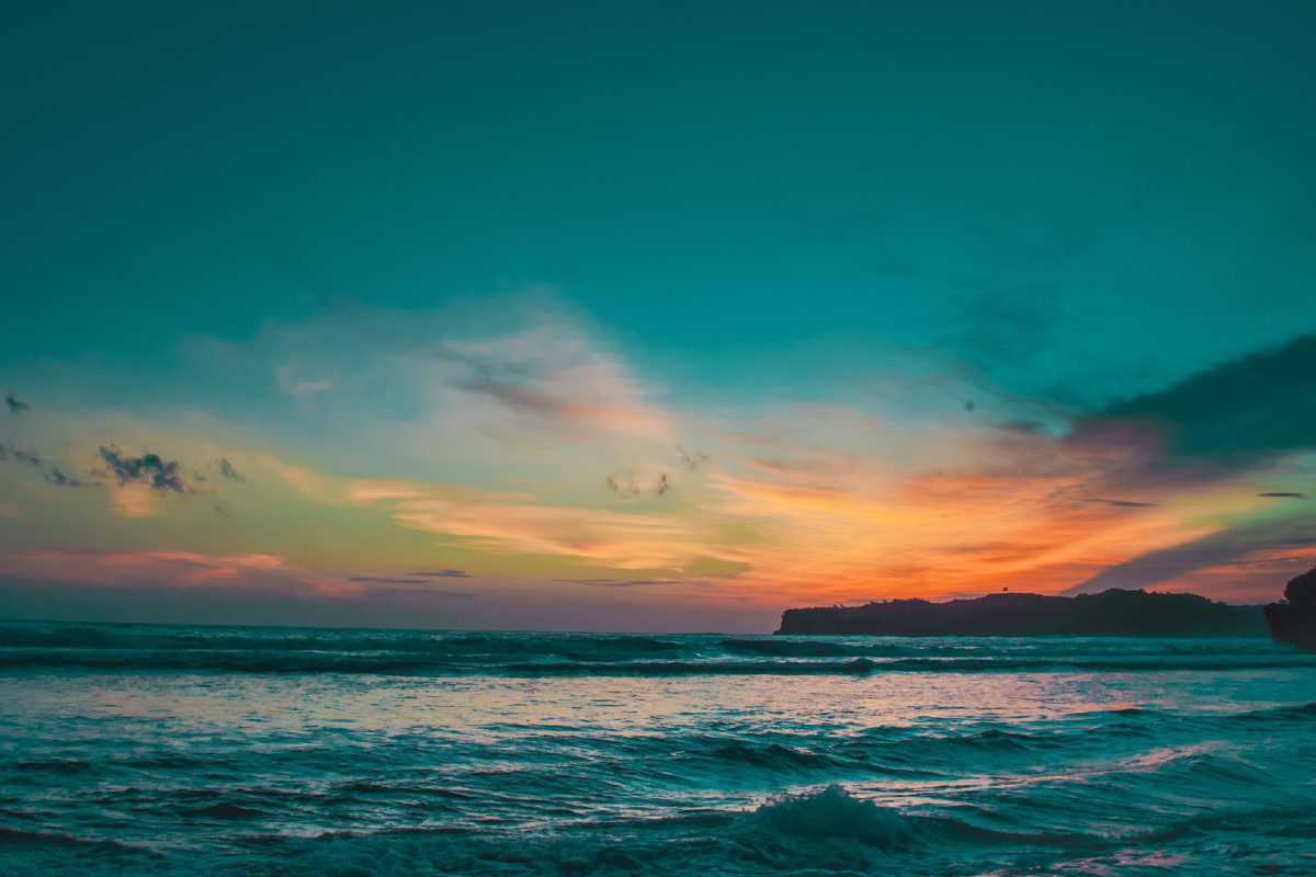 Pantai Gondo Mayit Blitar, Jawa Timur, Diselimuti Mistis Nyi Roro Kidul