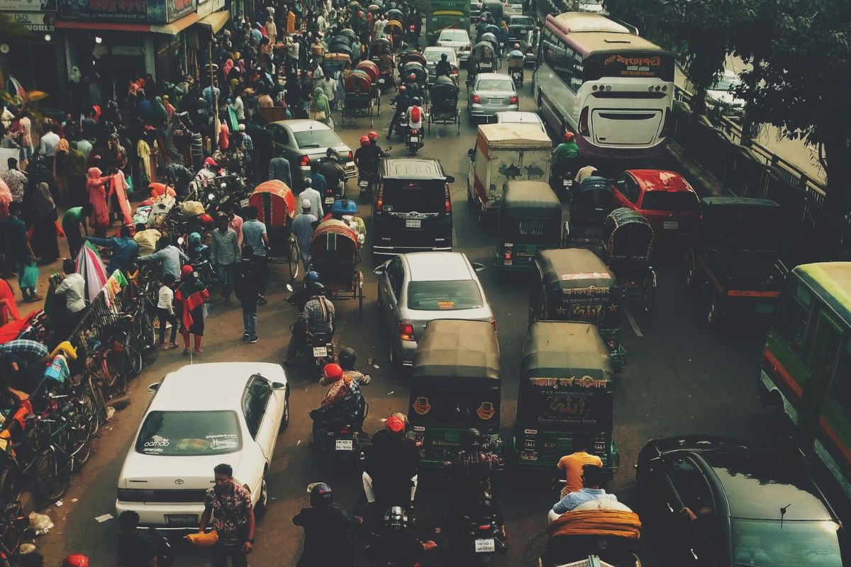 Jalan di Kediri Ini Lebih Cocok untuk Latihan Kesabaran