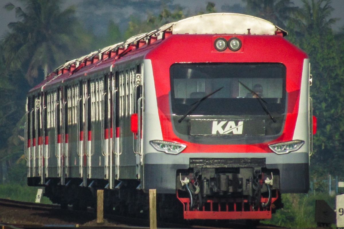 Kereta Kuda Putih, Kereta Rel Diesel Nenek Moyang Prameks