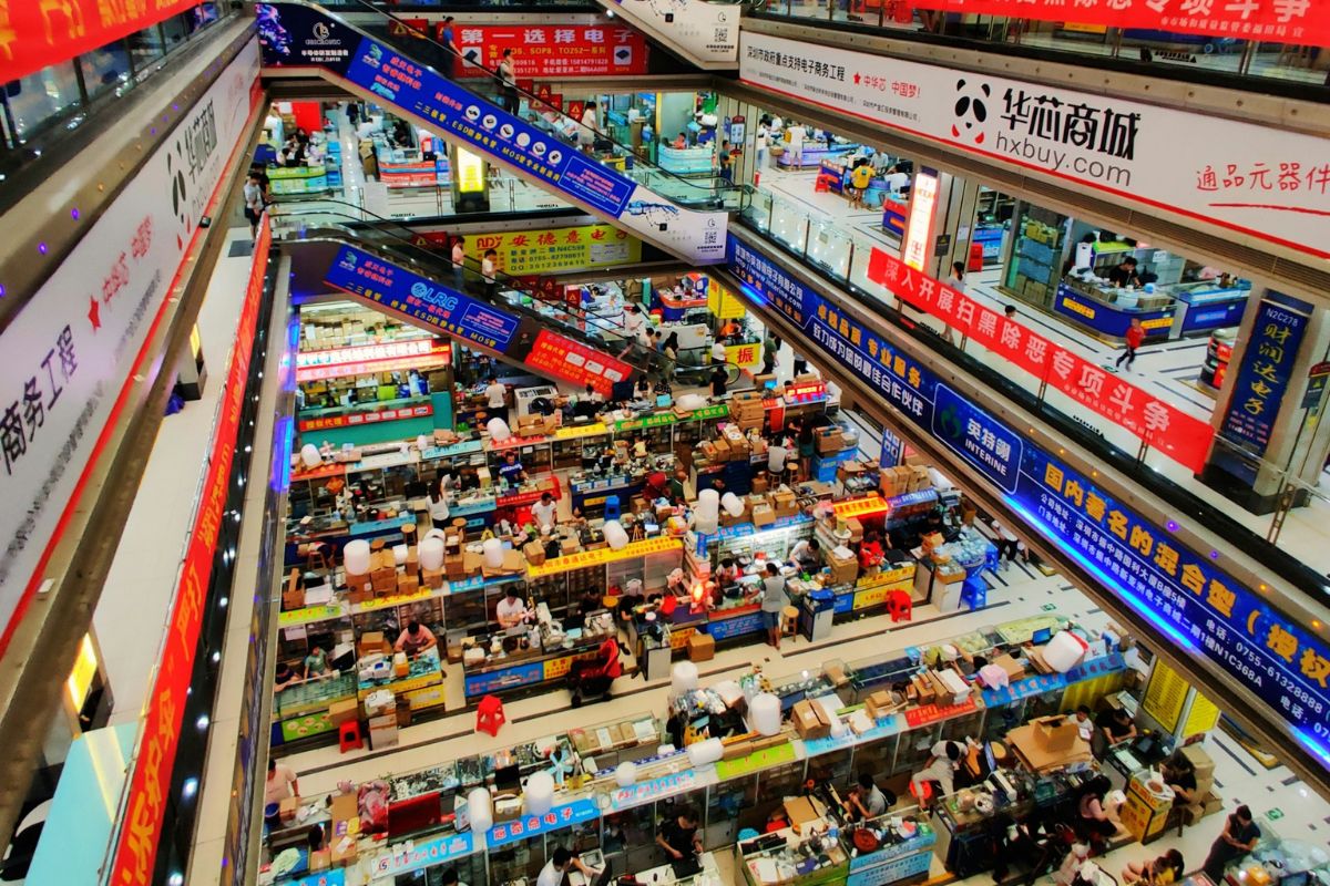 Istana BEC Bandung Lengkap, tapi Saya Malas Belanja di Sana