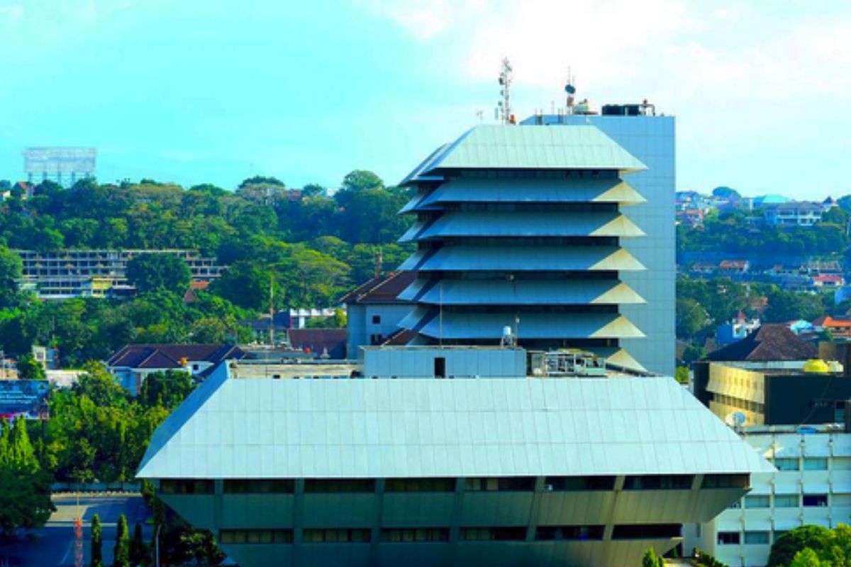 4 Hal yang Bisa Dicapai di Usia 22 Tahun selain Jadi DPRD Jateng