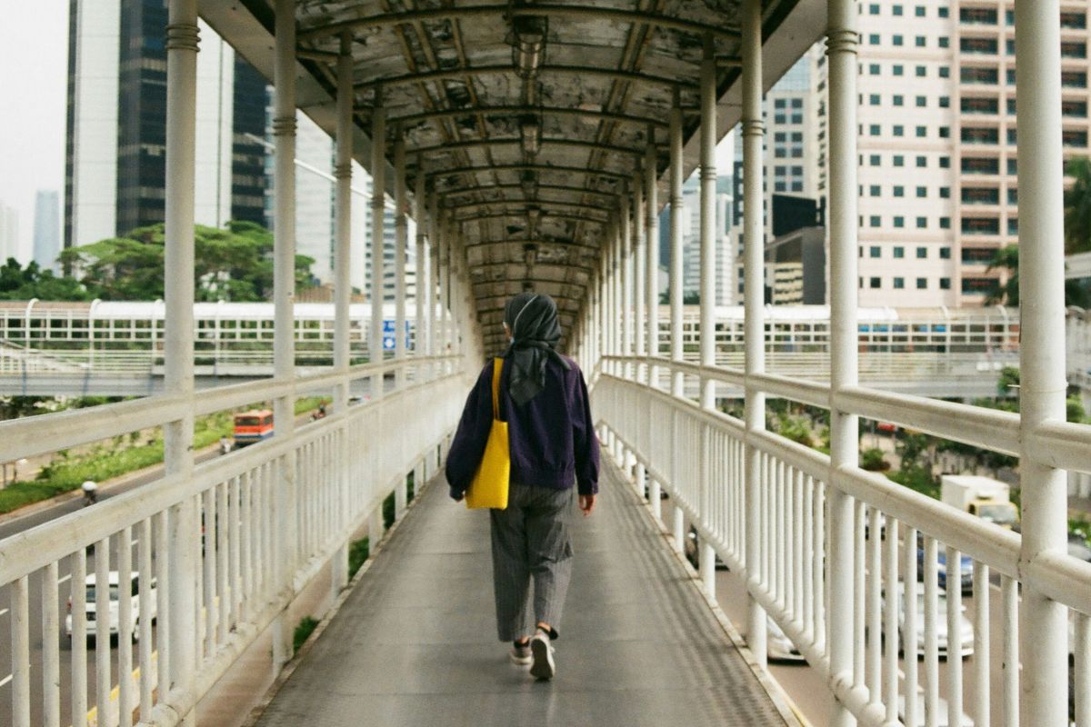 JPO di PGC Cililitan Justru Bukti Pejalan Kaki Harus Mengalah