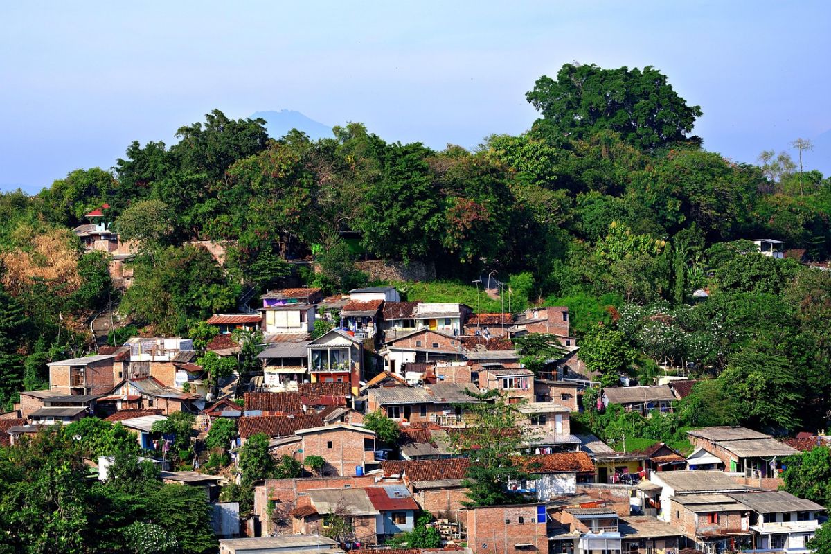 Semarang Atas vs Semarang Bawah: Kembar, tapi Beda Nasib