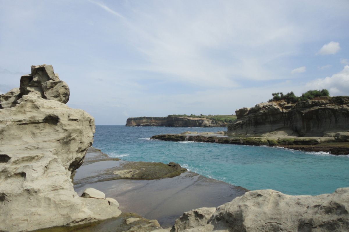 Pantai Klayar Pacitan Cantik, tapi Patut Diwaspadai Wisatawan