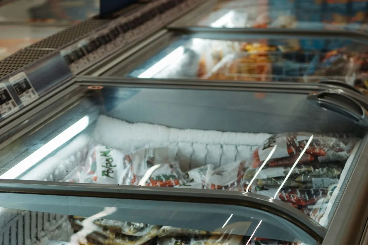 Freezer Nugget Bikin Bingung daripada Kulkas Minuman Indomaret