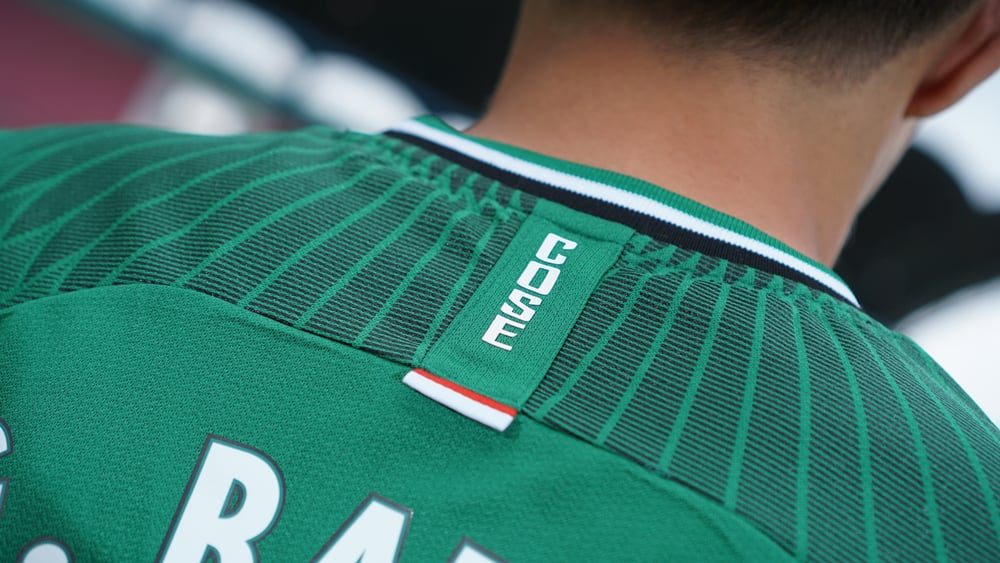 Sembada Apparel Melukis Kepak Sayap Elang Jawa ke Dada PSS Sleman