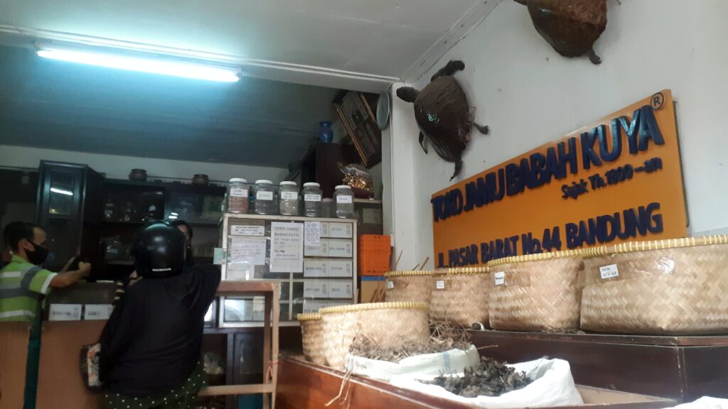 Rahasia Ramuan Kejayaan Dua Abad Toko Jamu Babah Kuya Bandung