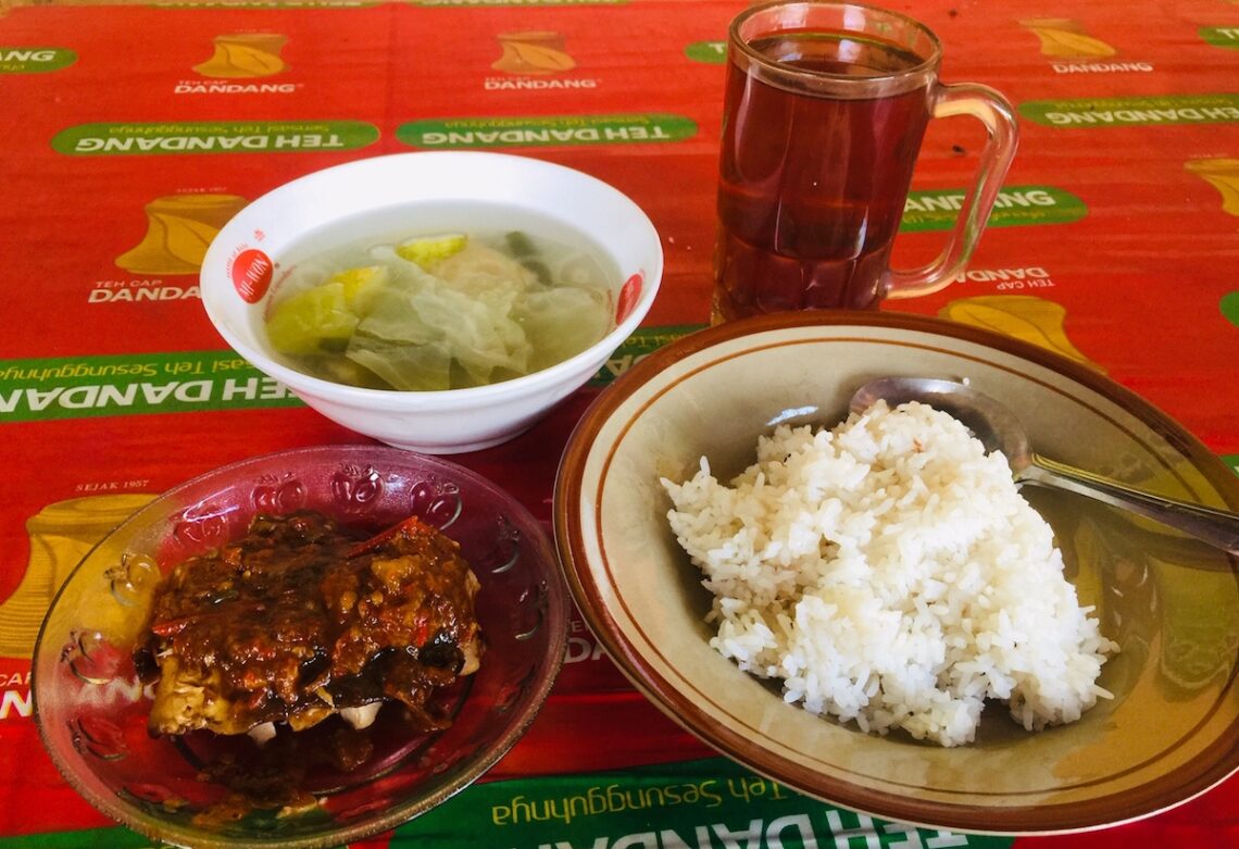 Warung Pecak Ikan Pari Mbak Yanti Pekalongan, Bikin Mandi Keringat