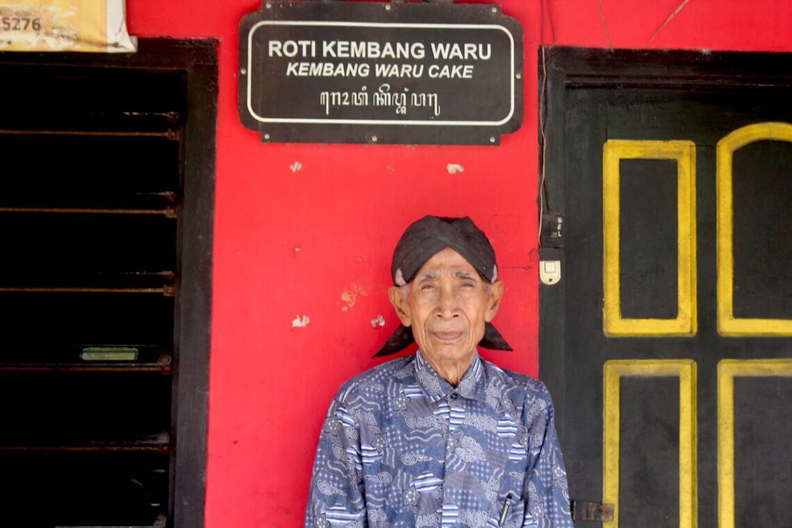 Roti Kembang Waru Pak Bas yang Berbentuk Filosofi 8 Laku untuk Para ...