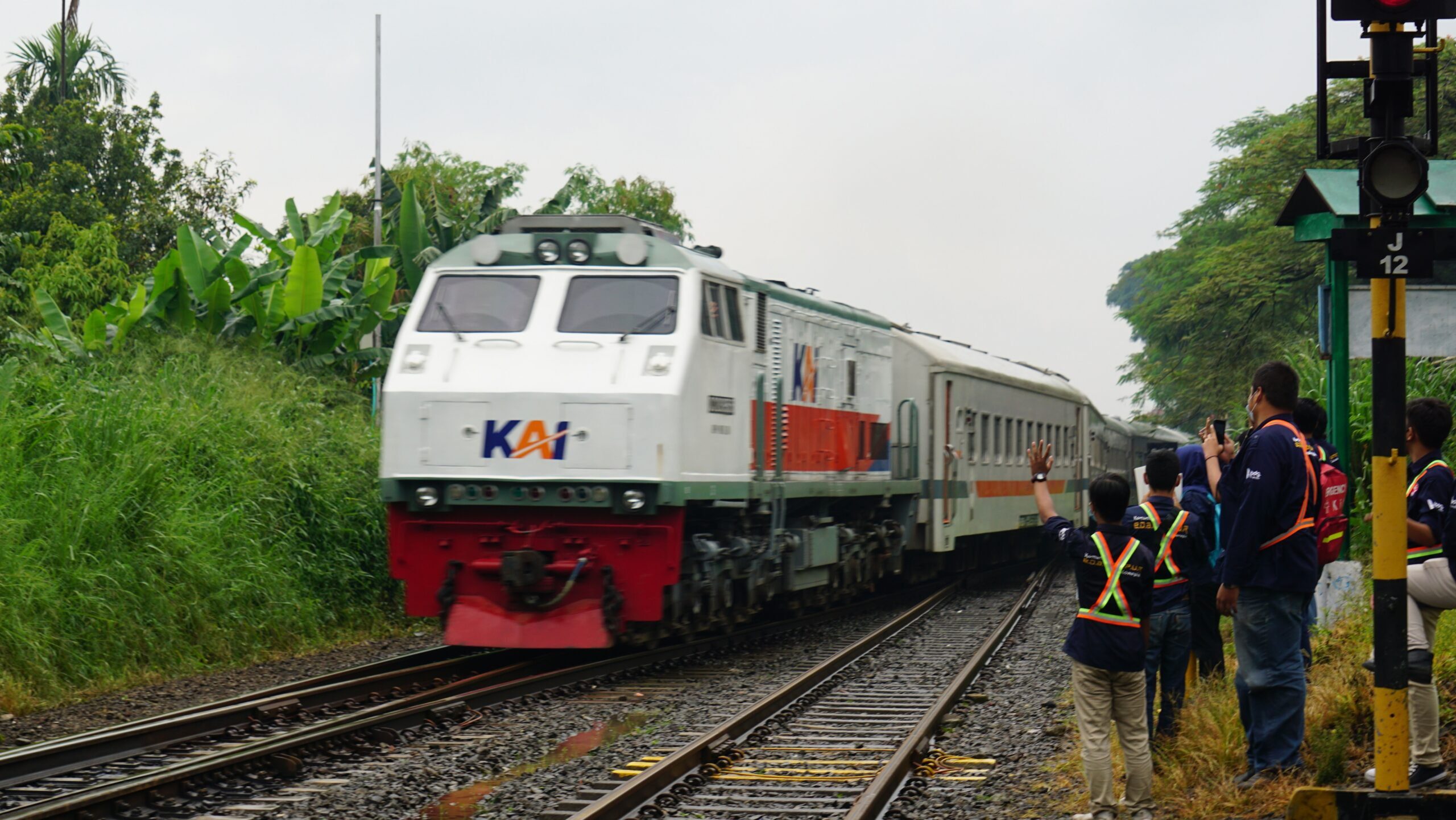 Komunitas Pecinta Kereta Api, Tak Sekadar Romantisisasi