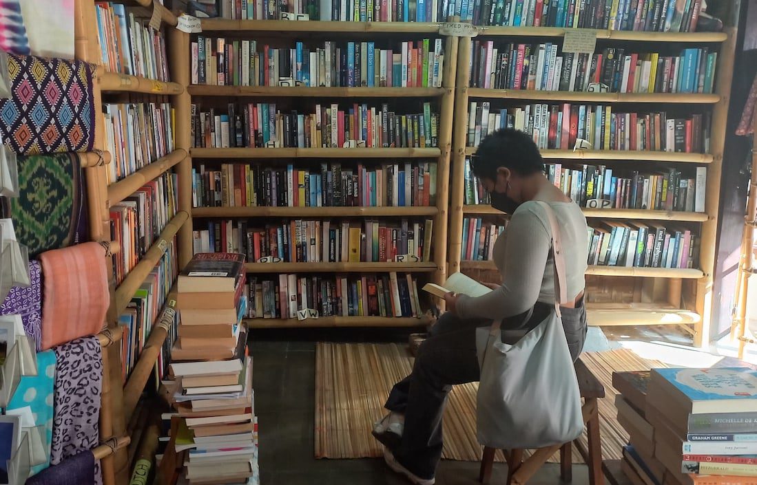 Kisah Toko Buku di Pasar Kembang yang Berdiri Sejak 1995