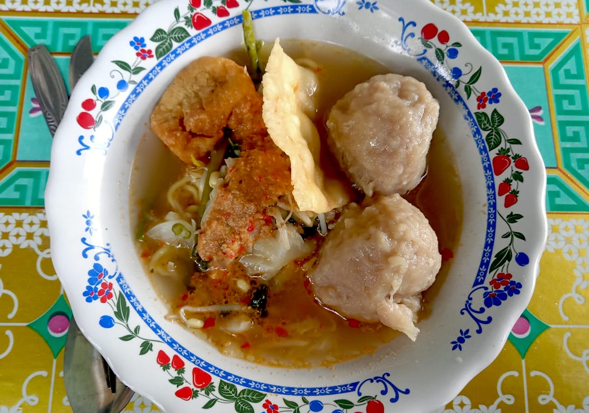 Bakso Pecel Ony, Cita Rasa Unik dari Sebuah Gang Sempit