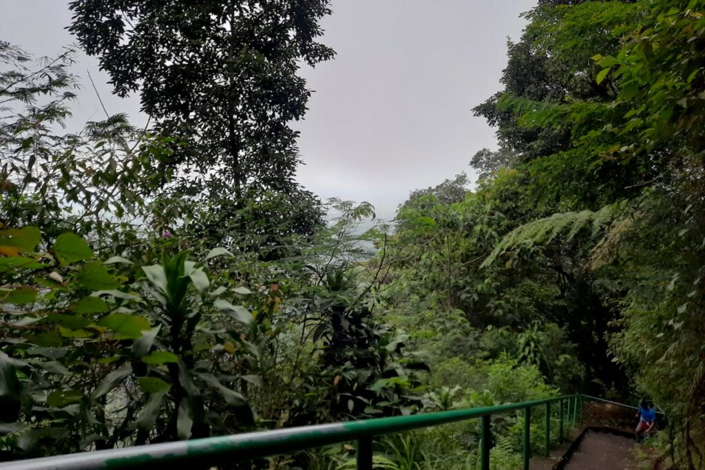 Misteri Makam Syekh Jumadil Qubro di Puncak Turgo