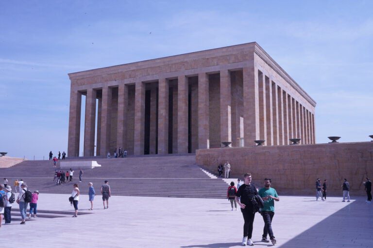 Misteri Jasad Ditolak Bumi di Makam Mustafa Kemal Ataturk