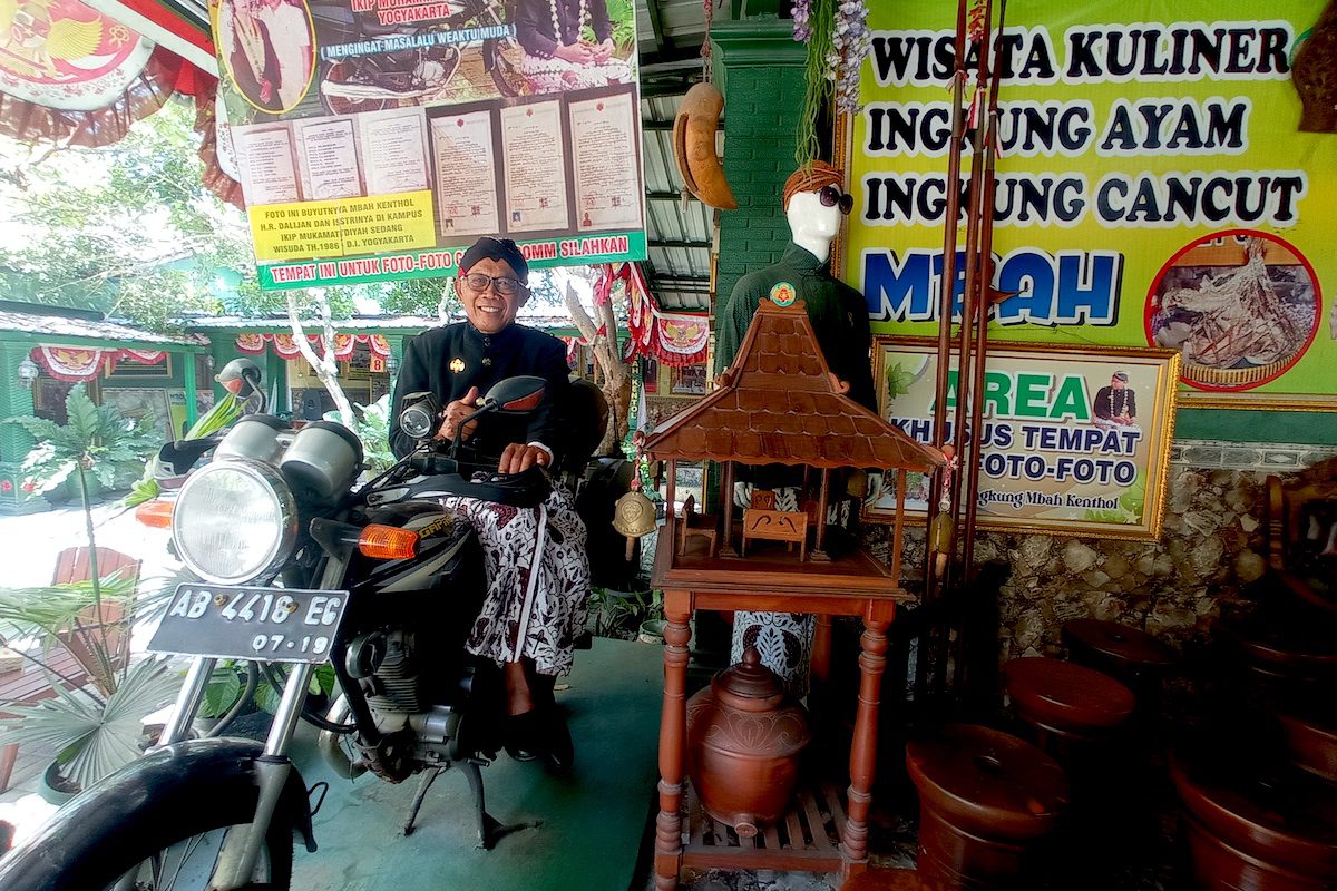 Motor Honda Mega Pro Jadi Penglaris Ingkung Mbah Kentol