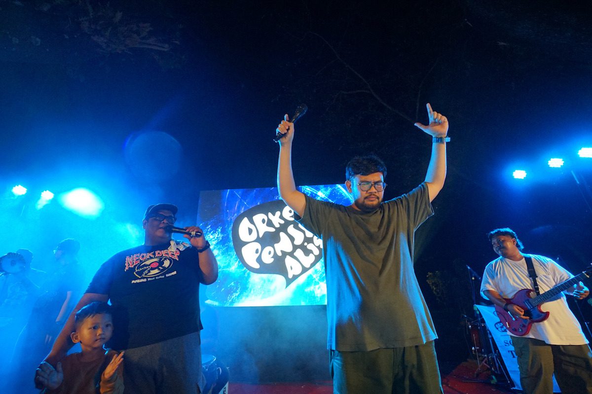 Hifdzi Khoir, Lulusan Sastra Arab UGM yang Paling Absurd